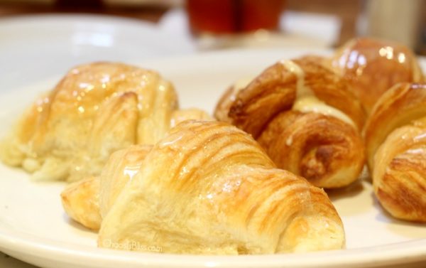 Treating the Team at Cheddar's Scratch Kitchen | GIVEAWAY